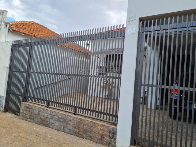 Casa para venda em Jardim Ártico em Araraquara São Paulo de 219.00m² com 3 Quartos, 1 Suíte e 2 Garagens