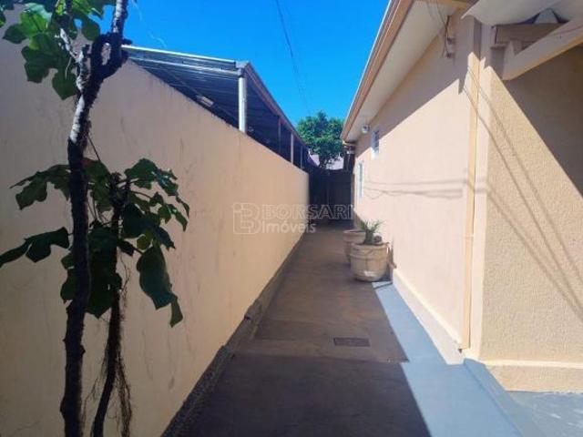 Casa para venda em Jardim Ártico de 242.00m² com 2 Quartos e 1 Garagem