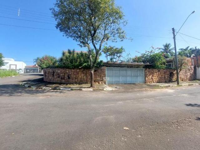 Casa para venda em Jardim Burity de 400.00m² com 3 Quartos, 1 Suite e 3 Garagens