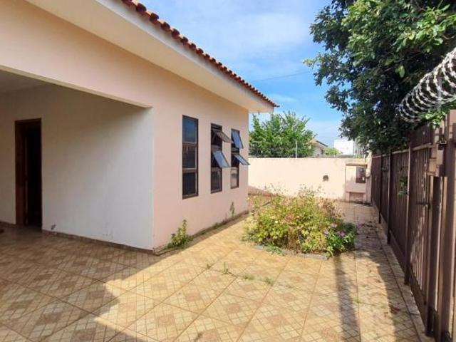 Casa para venda em Jardim Bandeirantes de 135.00m² com 3 Quartos, 1 Suite e 2 Garagens