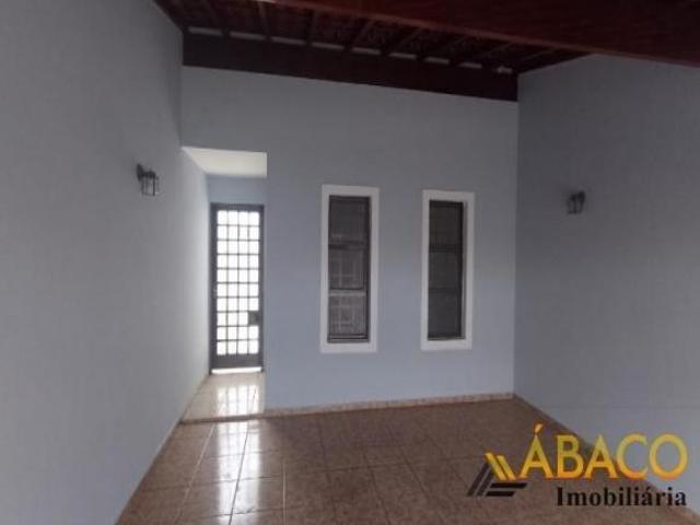 Casa para venda em Jardim Bandeirantes de 150.00m² com 3 Quartos, 1 Suite e 2 Garagens