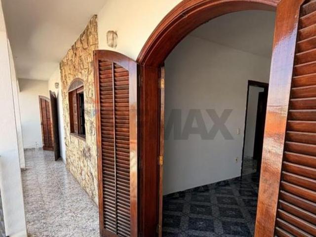 Casa para venda em Jardim Batagin de 249.20m² com 2 Quartos e 2 Garagens