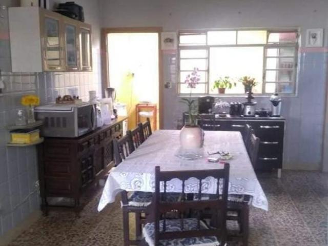 Casa para venda em Jardim Bela Vista de 200.00m² com 4 Quartos e 2 Garagens