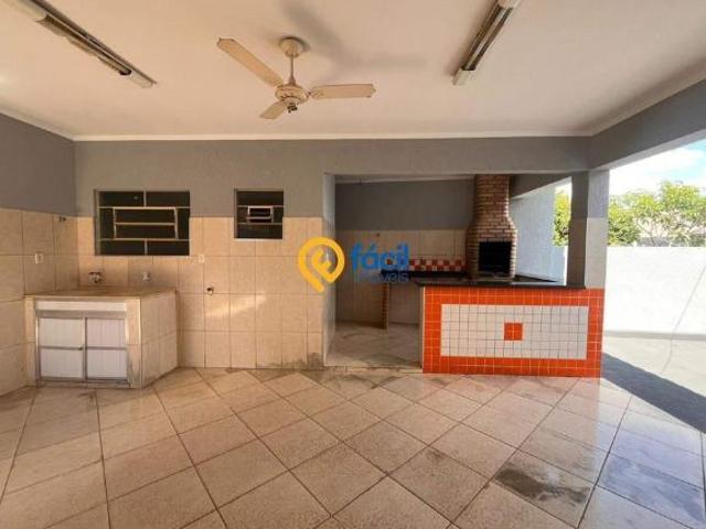 Casa para venda em Jardim Bela Vista de 242.67m² com 3 Quartos, 1 Suite e 4 Garagens