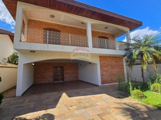 Casa para venda em Jardim Bela Vista de 294.20m² com 3 Quartos, 2 Suites e 4 Garagens