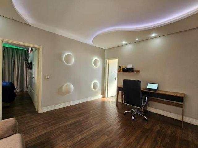 Casa para venda em Jardim Bela Vista de 366.00m² com 3 Quartos, 1 Suite e 7 Garagens