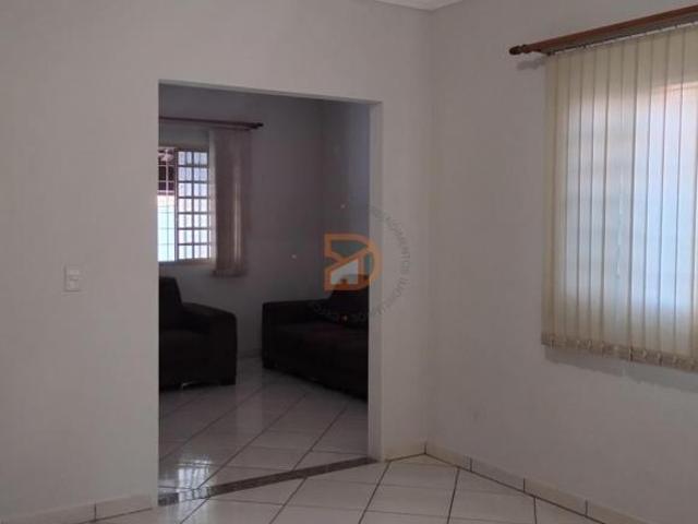 Casa para venda em Jardim Bi centenario de 130.00m² com 3 Quartos, 1 Suite e 4 Garagens