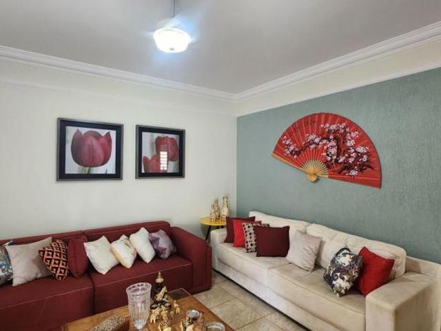 Casa para venda em Jardim Biagioni de 199.00m² com 3 Quartos, 1 Suite e 4 Garagens