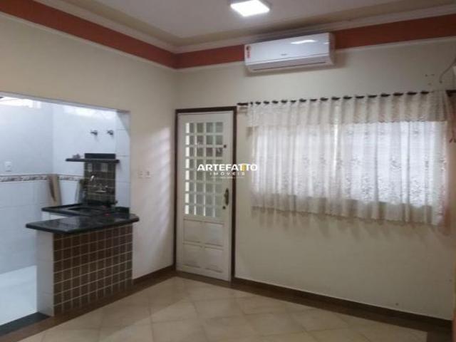 Casa para venda em Jardim Boa Esperança de 185.00m² com 3 Quartos, 1 Suite e 4 Garagens