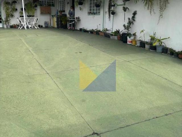 Casa para venda em Jardim Bom Clima de 170.00m² com 3 Quartos, 3 Suites e 5 Garagens