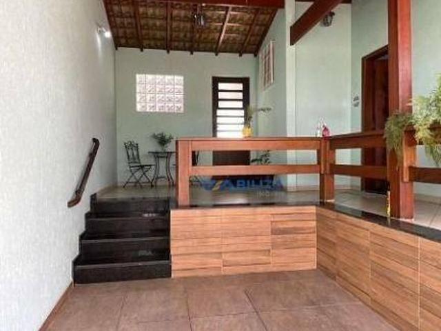 Casa para venda em Jardim Bom Clima de 189.00m² com 2 Quartos, 1 Suite e 2 Garagens