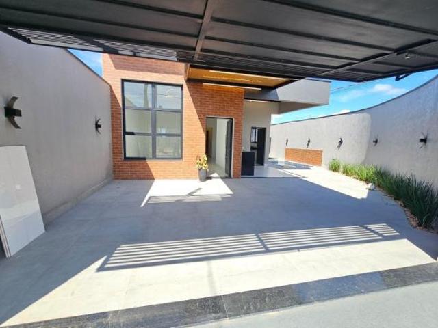 Casa para venda em Jardim Bom Sucesso de 130.00m² com 3 Quartos, 1 Suite e 2 Garagens