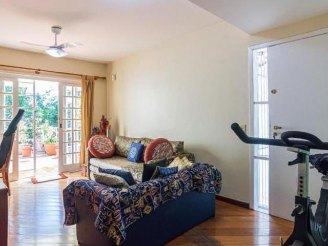 Casa para venda em Jardim Bonfiglioli com 3 quartos, sendo 1 suíte, 164m²