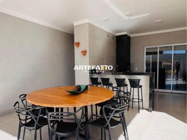 Casa para venda em Jardim Botânico de 165.00m² com 3 Quartos, 1 Suite e 4 Garagens