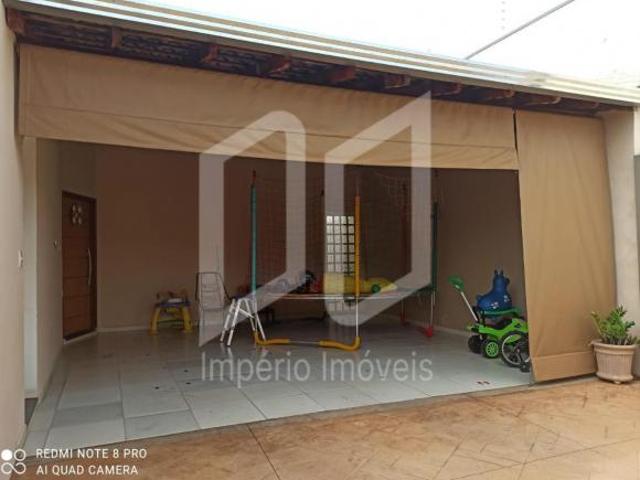 Casa para venda em Jardim Botânico de 176.00m² com 3 Quartos, 1 Suite e 5 Garagens