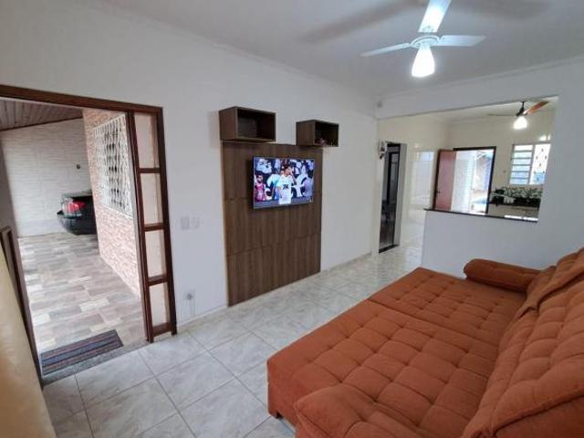 Casa para venda em Jardim Botânico de 210.00m² com 5 Quartos, 2 Suites e 5 Garagens