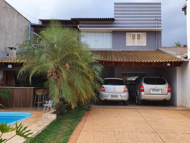 Casa para venda em Jardim Botânico em Araraquara São Paulo de 204.00m² com 3 Quartos, 1 Suíte e 4 Garagens