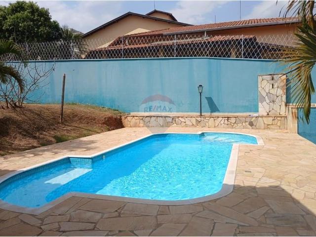 Casa para venda em Jardim Botânico em Jaguariúna São Paulo de 191.39m² com 2 Quartos, 2 Suítes e 5 Garagens