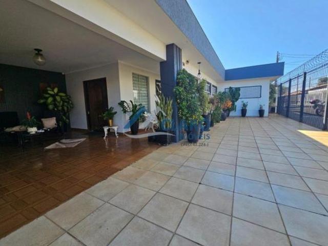 Casa para venda em Jardim Brasil de 400.00m² com 5 Quartos, 3 Suites e 4 Garagens