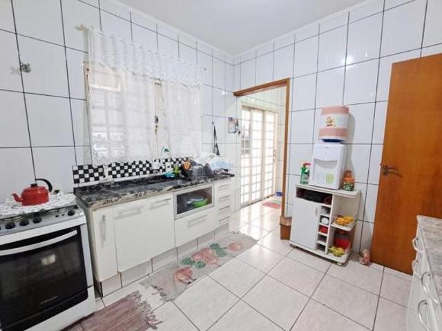 Casa para venda em Jardim Brasil de 110.00m² com 3 Quartos, 1 Suite e 2 Garagens
