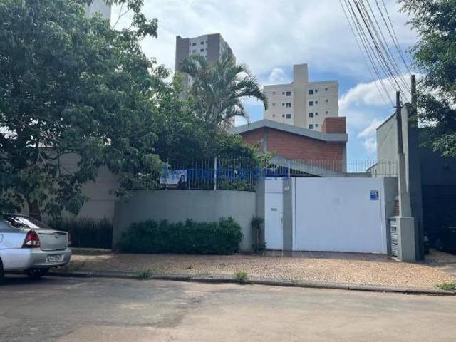 Casa para venda em Jardim Brasil de 242.40m² com 3 Quartos, 1 Suite e 2 Garagens
