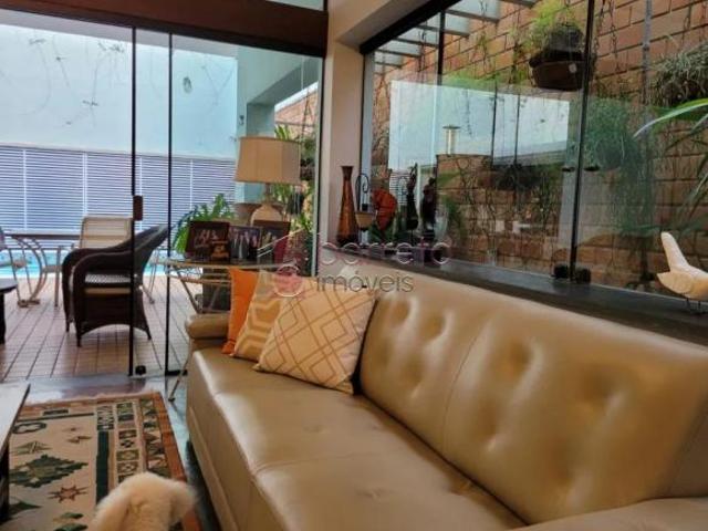 Casa para venda em Jardim Brasil de 386.00m² com 4 Quartos, 2 Suites e 4 Garagens