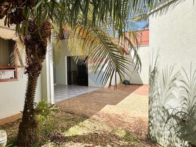 Casa para venda em Jardim Brasília de 168.00m² com 3 Quartos, 1 Suite e 2 Garagens