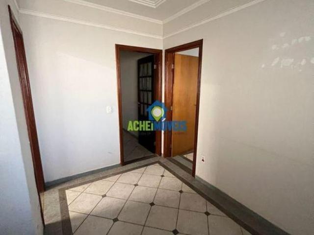 Casa para venda em Jardim Brasília de 174.00m² com 3 Quartos, 1 Suite e 3 Garagens