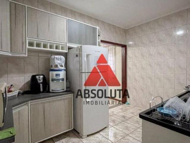 Casa para venda em Jardim Brasília de 205.00m² com 3 Quartos, 1 Suite e 2 Garagens