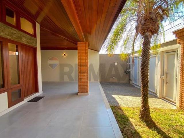 Casa para venda em Jardim Brasília de 218.00m² com 3 Quartos, 1 Suite e 2 Garagens