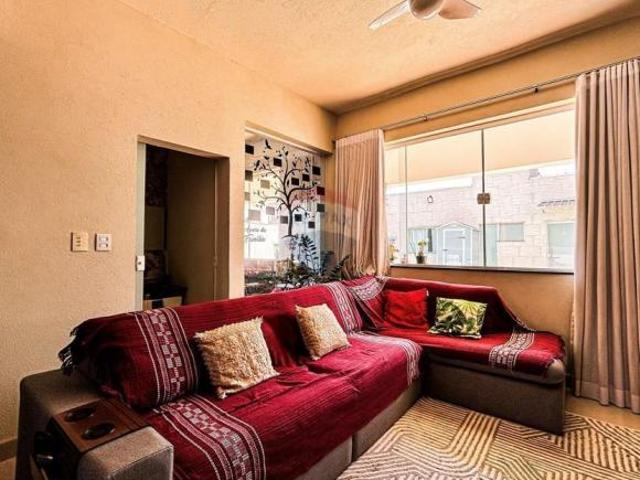 Casa para venda em Jardim Brasília de 232.89m² com 3 Quartos, 1 Suite e 3 Garagens