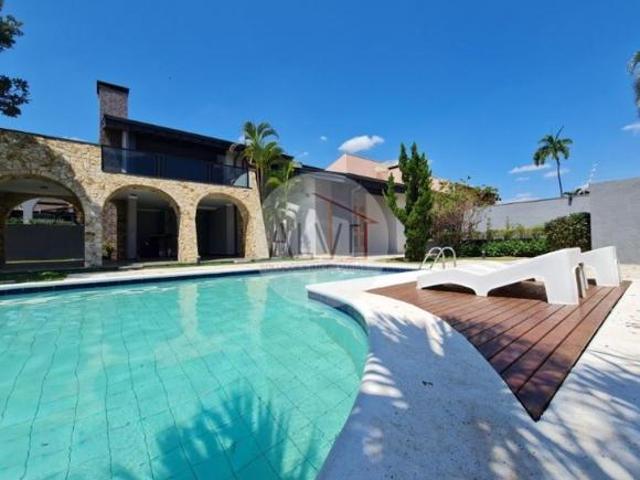 Casa para venda em Jardim Brasília de 717.00m² com 6 Quartos, 5 Suites e 4 Garagens