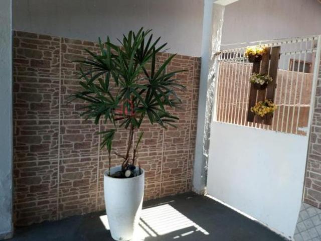 Casa para venda em Jardim Currupira de 160.00m² com 2 Quartos e 4 Garagens