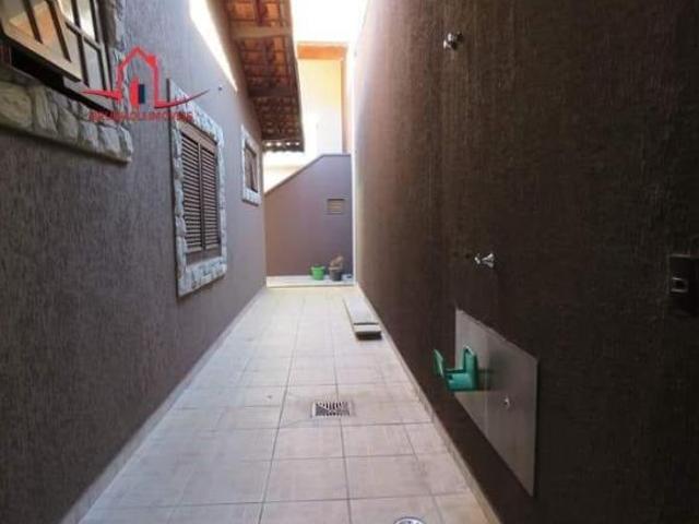 Casa para venda em Jardim Caçula de 255.00m² com 3 Quartos, 1 Suite e 4 Garagens