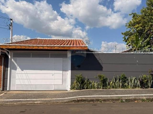 Casa para venda em Jardim Campestre de 138.00m² com 3 Quartos, 1 Suite e 4 Garagens