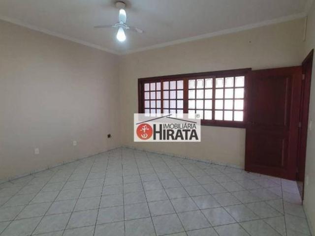 Casa para venda em Jardim Campos Verdes de 190.00m² com 3 Quartos, 1 Suite e 4 Garagens