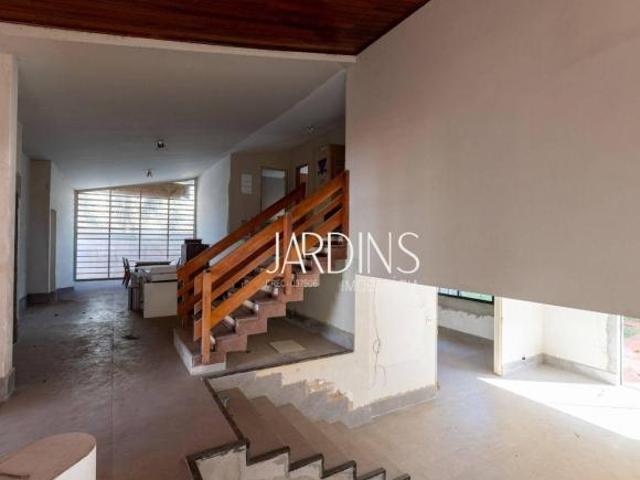 Casa para venda em Jardim Canadá de 360.00m² com 3 Quartos, 1 Suite e 3 Garagens