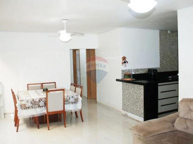 Casa para venda em Jardim Cândida de 194.00m² com 3 Quartos, 1 Suite e 4 Garagens