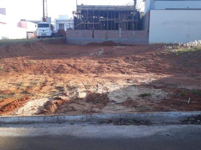 Casa para venda em Jardim Caxambu de 10.00m² com 1 Quarto, 1 Suite e 1 Garagem