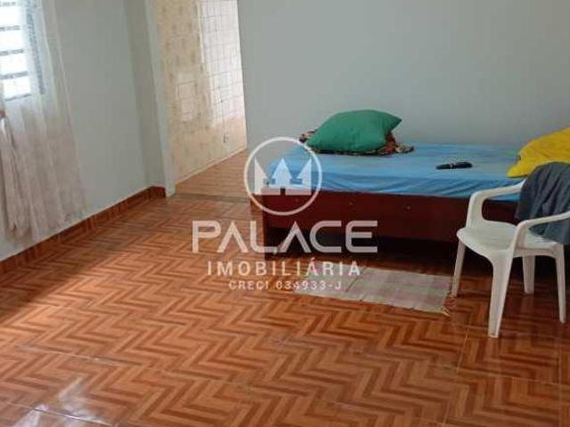 Casa para venda em Jardim Caxambu de 90.00m² com 2 Quartos, 1 Suite e 2 Garagens