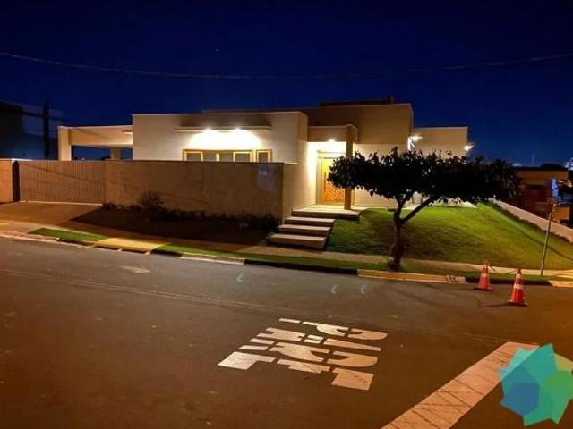 Casa para venda em Jardim Celani de 183.01m² com 3 Quartos e 2 Suites