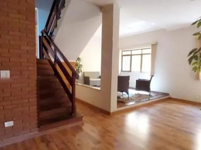 Casa para venda em Jardim Celani em Salto São Paulo de 266.00m² com 3 Quartos, 1 Suíte e 2 Garagens