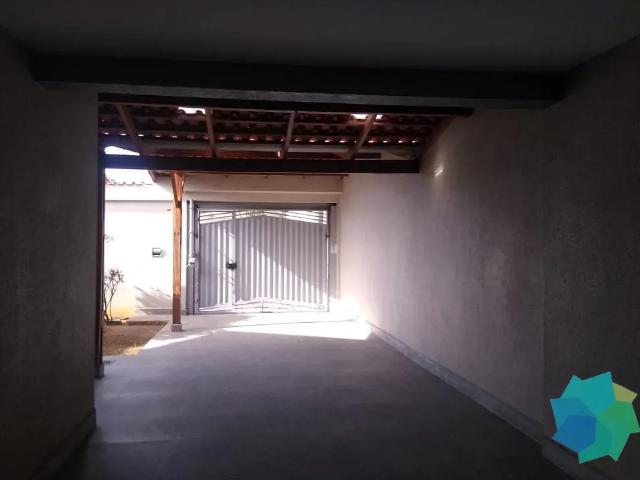 Casa para venda em Jardim Celani em Salto São Paulo de 275.00m² com 3 Quartos e 3 Garagens
