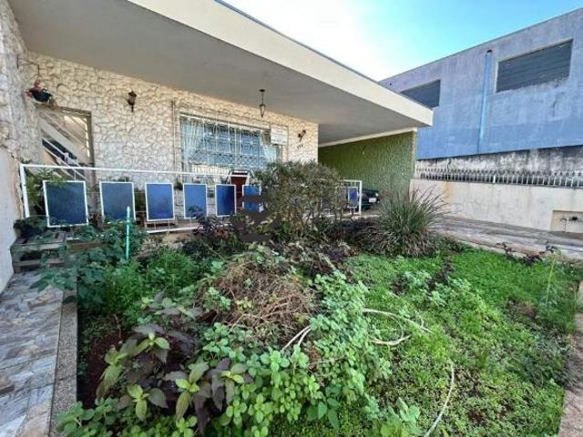 Casa para venda em Jardim Centenário de 199.30m² com 3 Quartos, 1 Suite e 1 Garagem