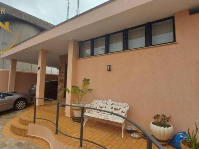 Casa para venda em Jardim Chapadão de 309.00m² com 3 Quartos, 1 Suite e 3 Garagens