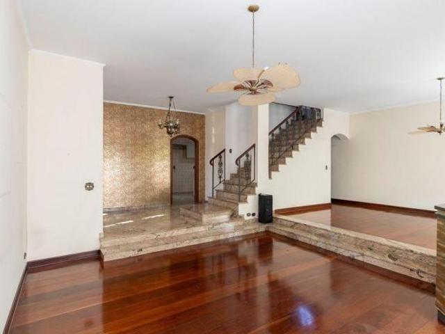 Casa para venda em Jardim Colombo de 420.00m² com 4 Quartos, 3 Suites e 4 Garagens