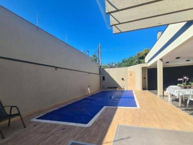 Casa para venda em Jardim Colonial de 333.00m² com 3 Quartos, 1 Suite e 3 Garagens