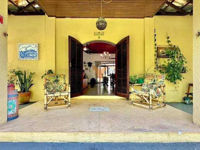Casa para venda em Jardim Colibri de 302.24m² com 5 Quartos, 3 Suites e 6 Garagens