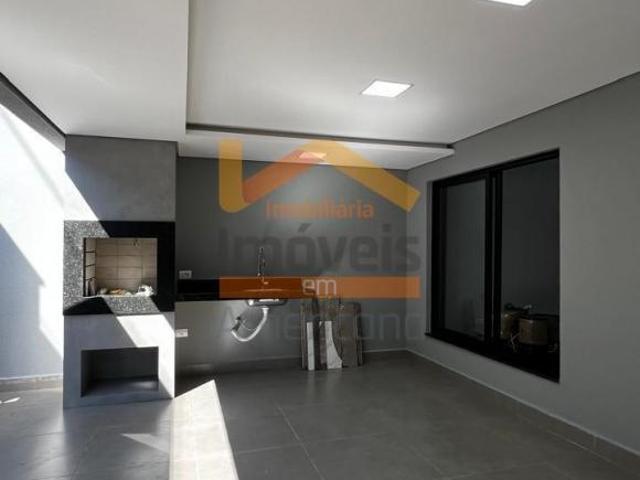 Casa para venda em Jardim Colina de 130.00m² com 3 Quartos, 1 Suite e 2 Garagens