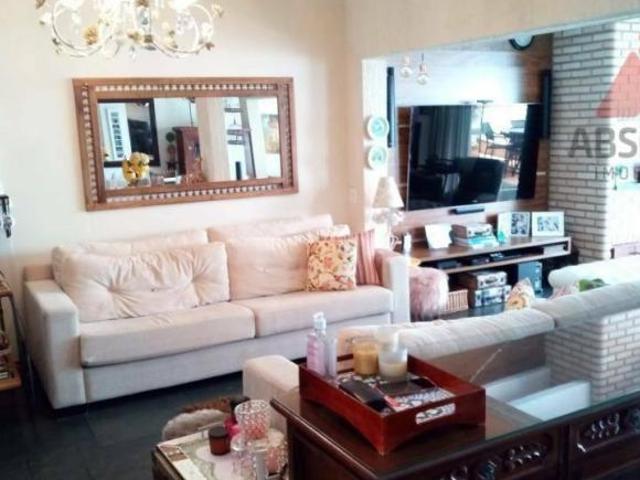 Casa para venda em Jardim Colina de 382.00m² com 5 Quartos, 4 Suites e 3 Garagens